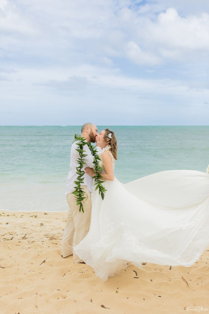 Only Love George Amanda S Beach Wedding In Oahu