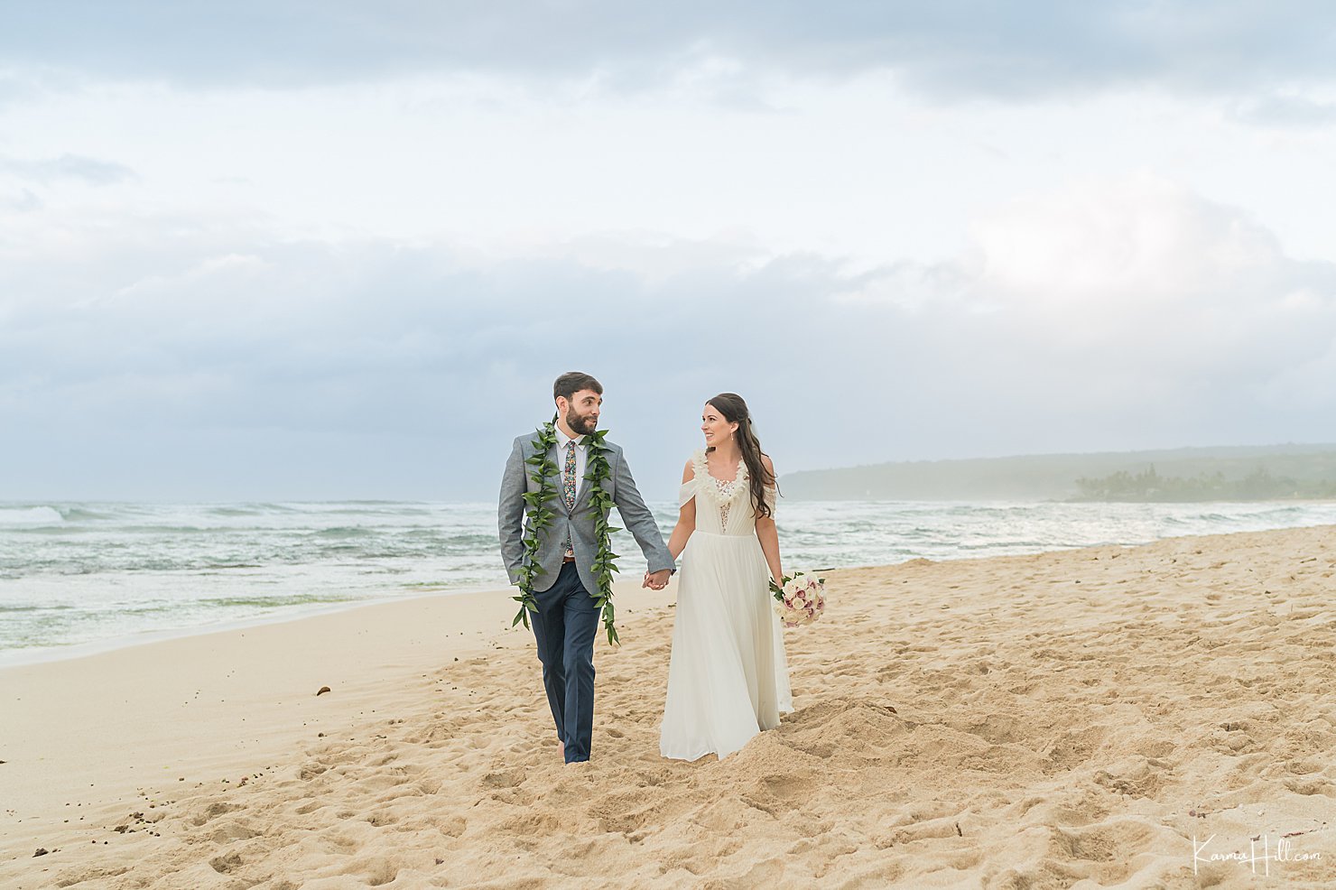 In The Moment - Sian & Matthew's Oahu Beach Elopement