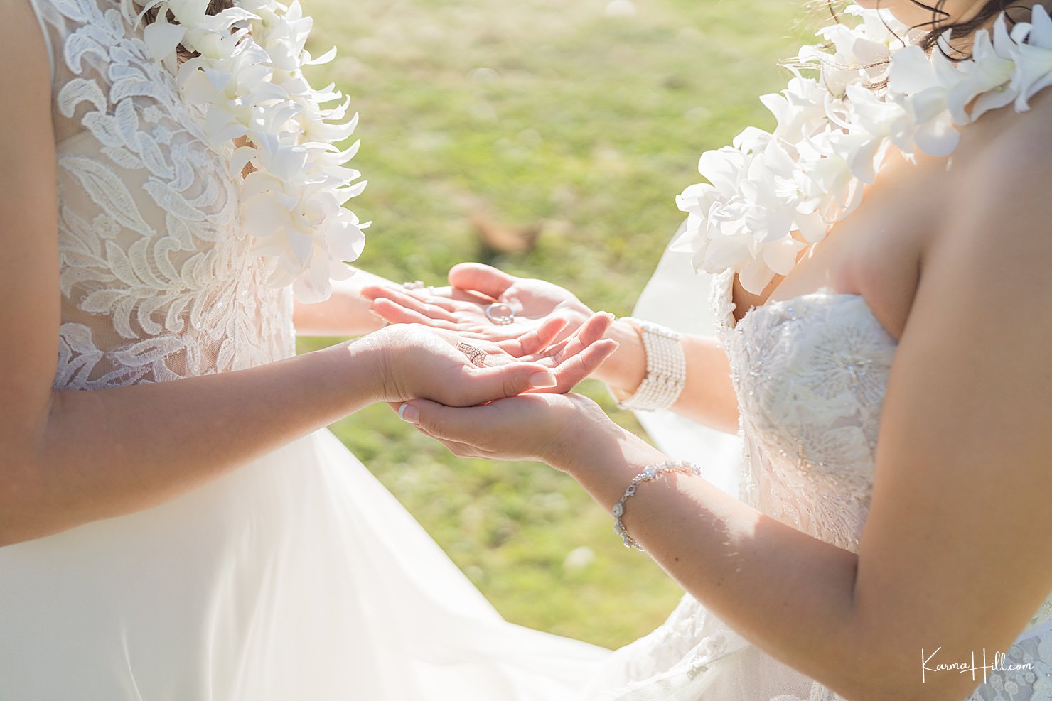 Keys To My Heart - Alaina & Katherine's Oahu Elopement