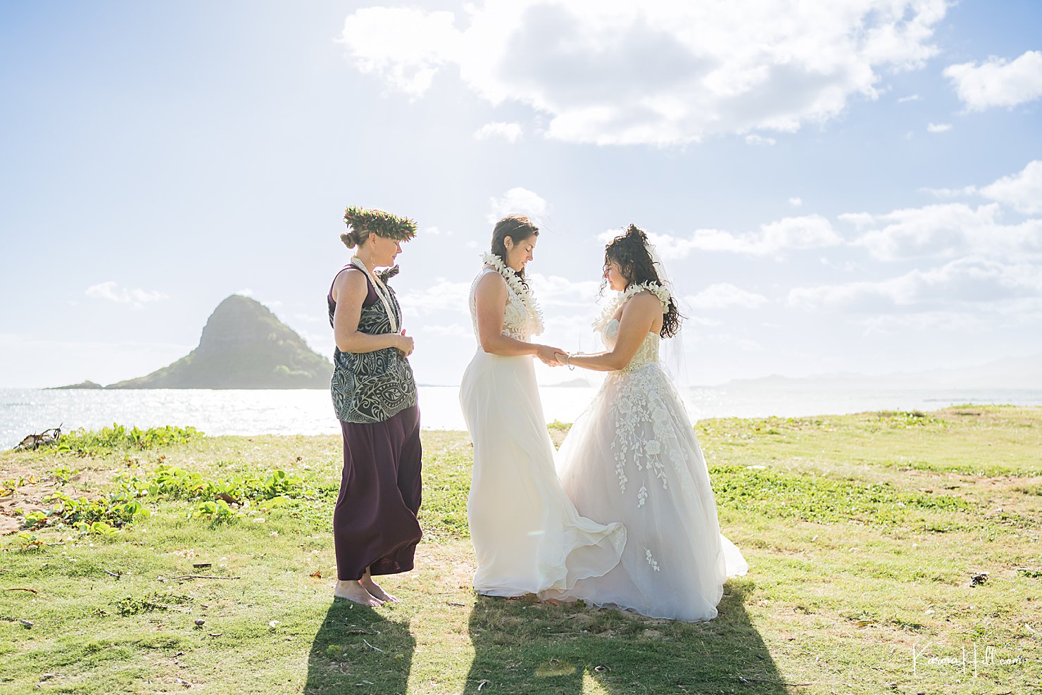 Keys To My Heart - Alaina & Katherine's Oahu Elopement