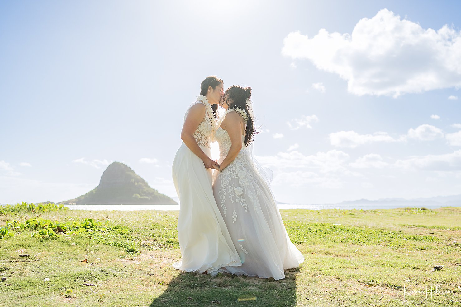 Keys To My Heart - Alaina & Katherine's Oahu Elopement