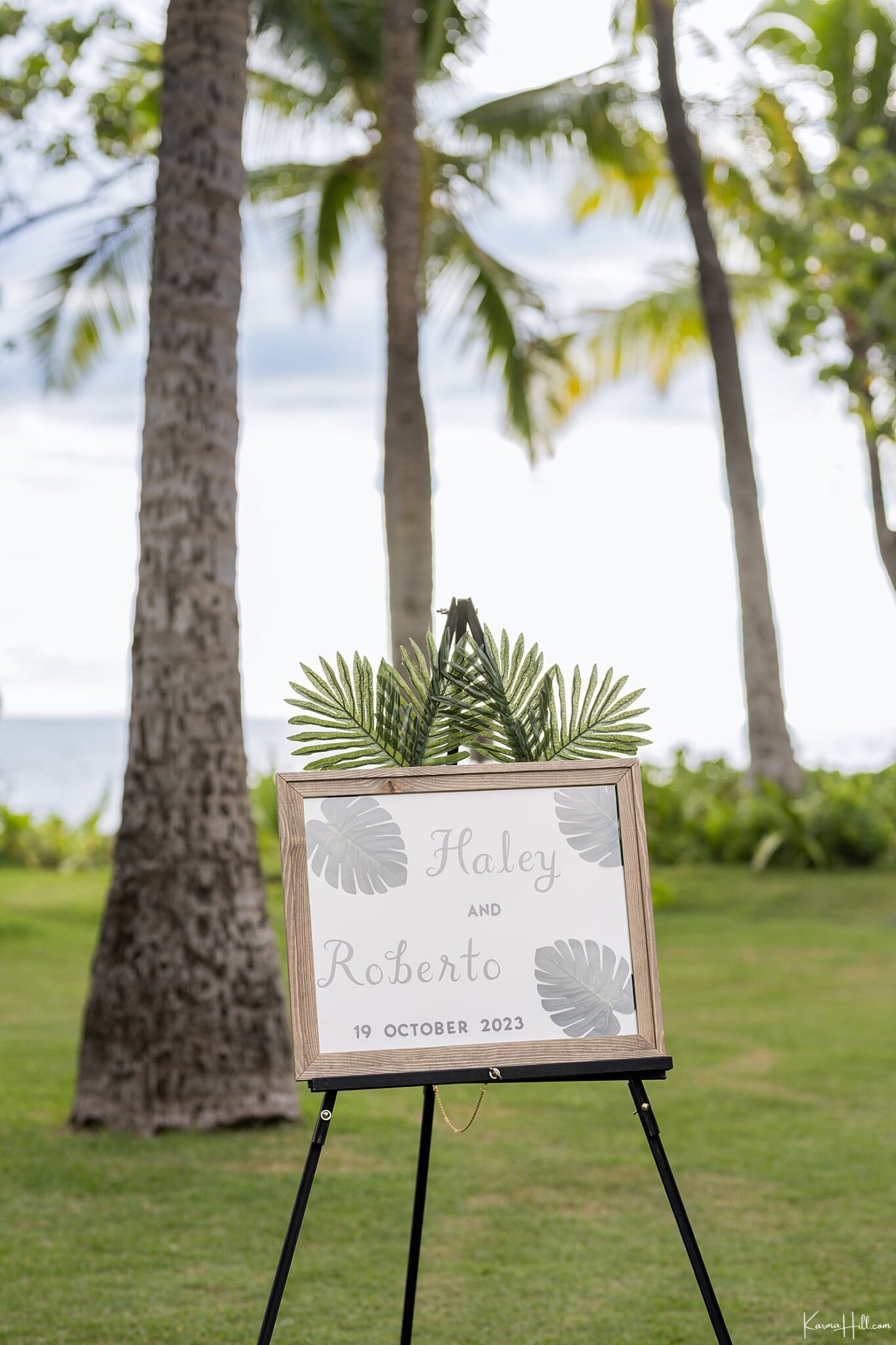 Hawaii Felt Right - Haley & Roberto's Oahu Venue Wedding