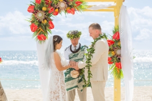 Café Romance - Ruby & Christopher's Oahu Venue Wedding