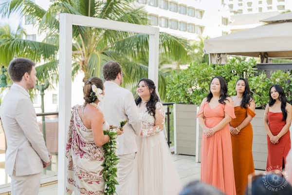 Waikiki Dreams - Jacqueline & Jordan's Oahu Venue Wedding